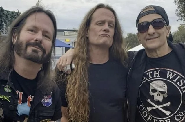 Watch Exodus' Tom Hunting Return to the Stage for the First Time Since ...