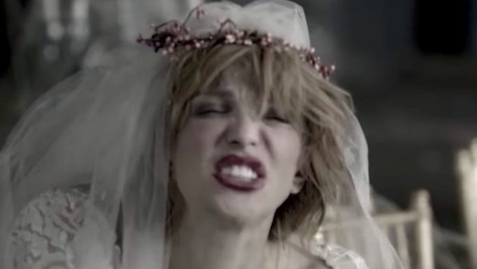 That Time Courtney Love Fronted Faith No More | Ultimate Guitar