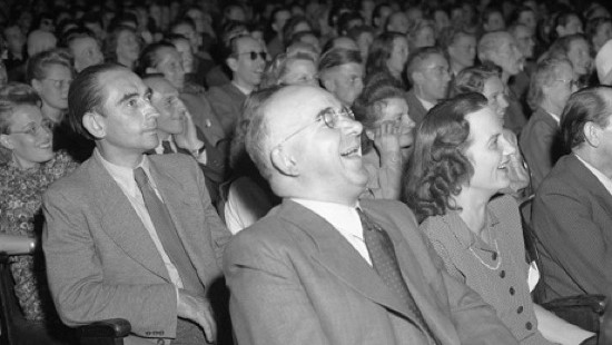 The Story Behind The Laff Box, a Weird 'Instrument' That Has Changed ...