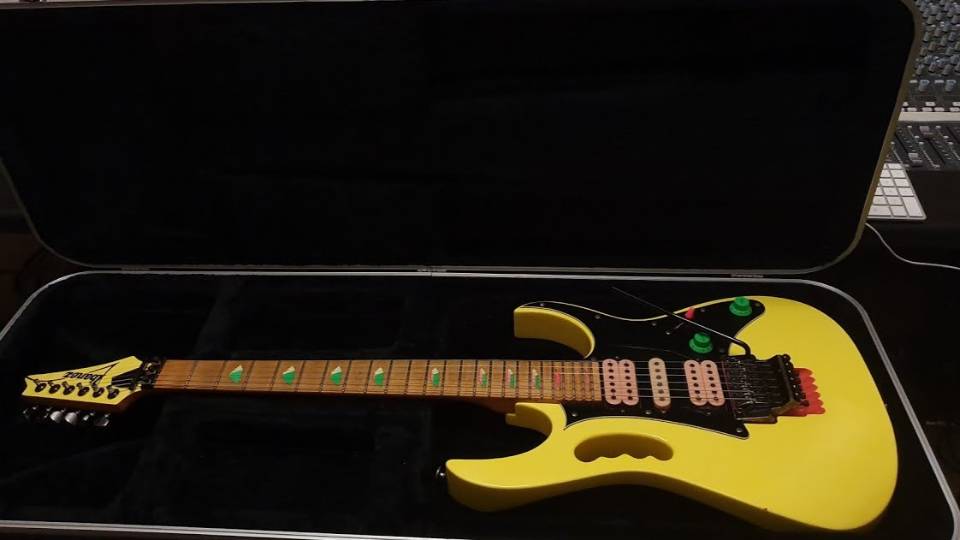 The Story of How Ibanez JEM Came to Be, As Revealed By Steve Vai's ...