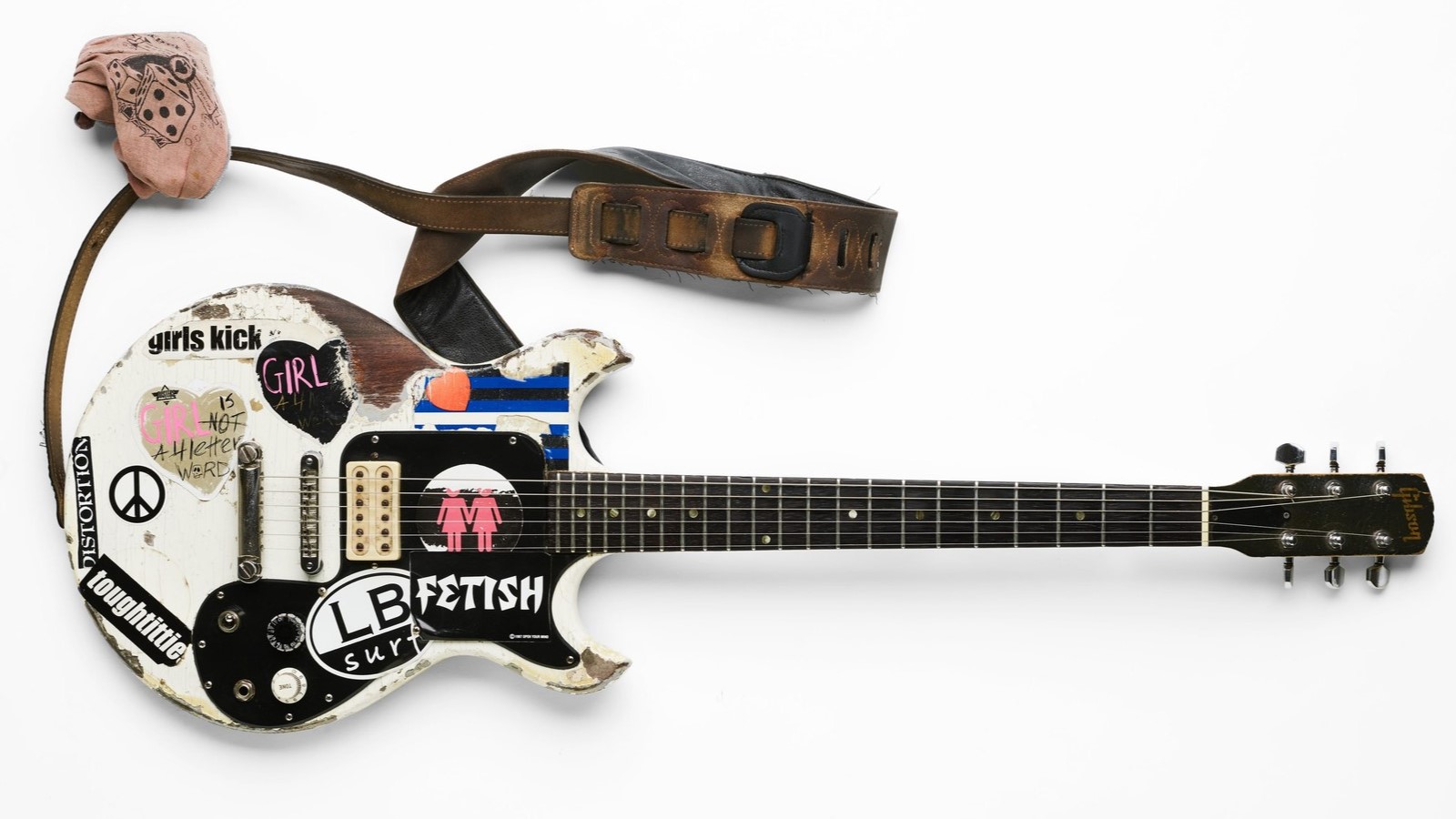 The Story Behind Joan Jett s Gibson Melody Maker Ultimate Guitar
