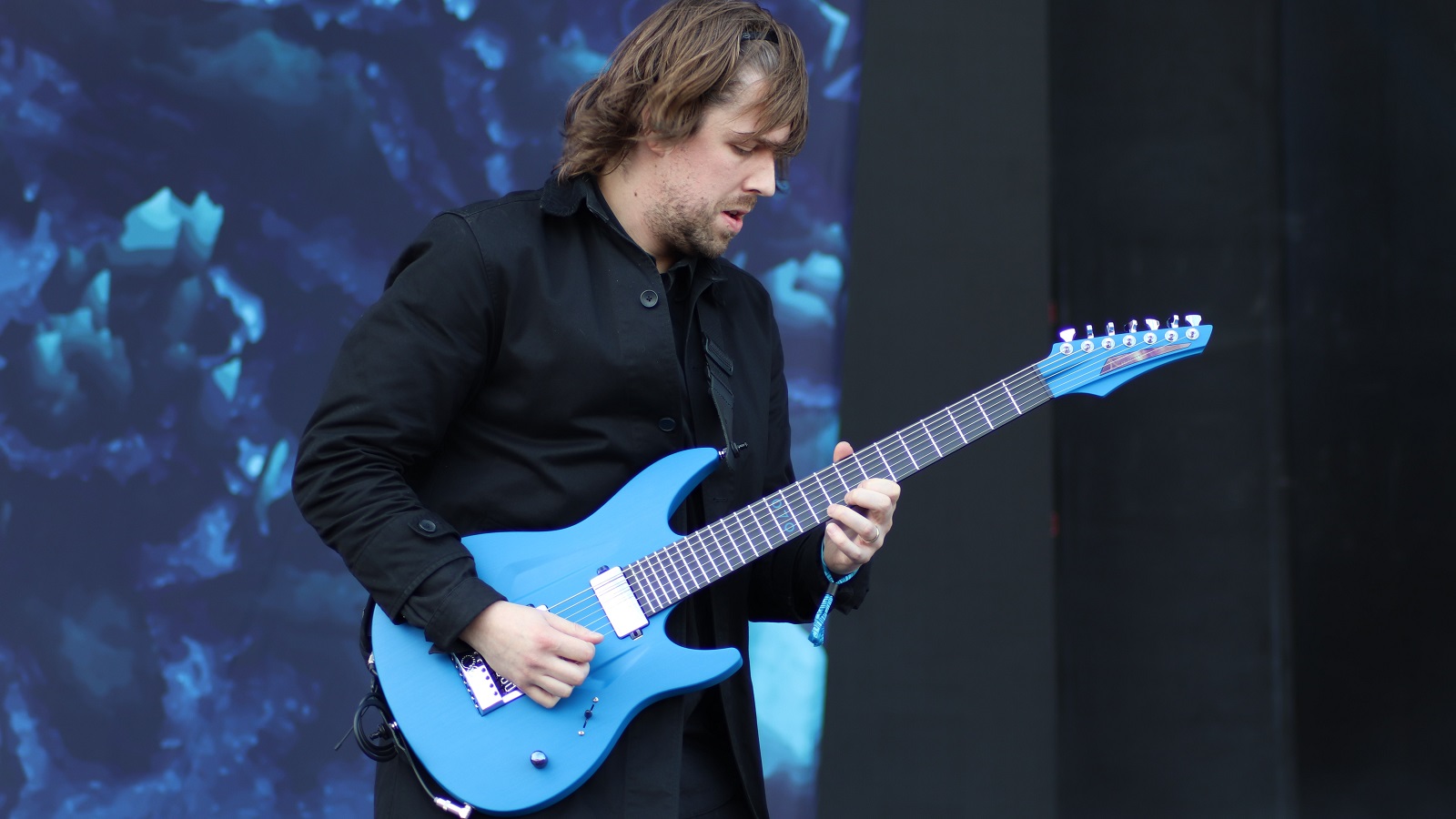 What Are the Advantages of 7-String Over Downtuned 6-String Guitars? Here's What Spiritbox's ...