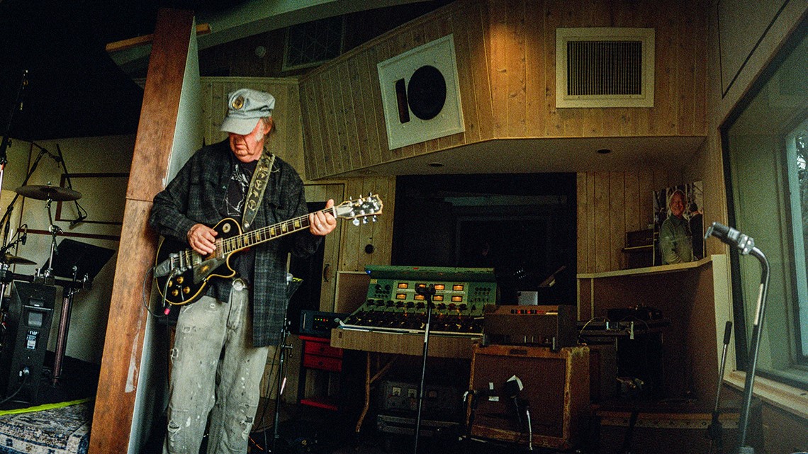 8 Facts About Neil Young That You (Probably) Didn't Known | Ultimate Guitar