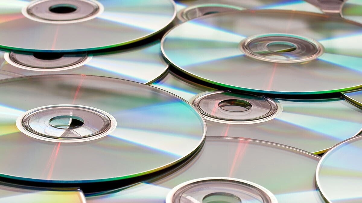 How the Compact Disc Changed Everything in the World of Music | Ultimate Guitar