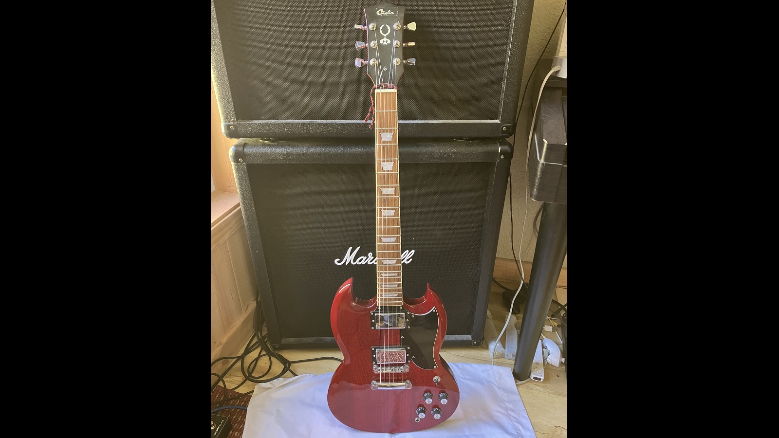 These 5 Cheap Gibson Copies Saw Some Action: But How Do They Hold Up ...