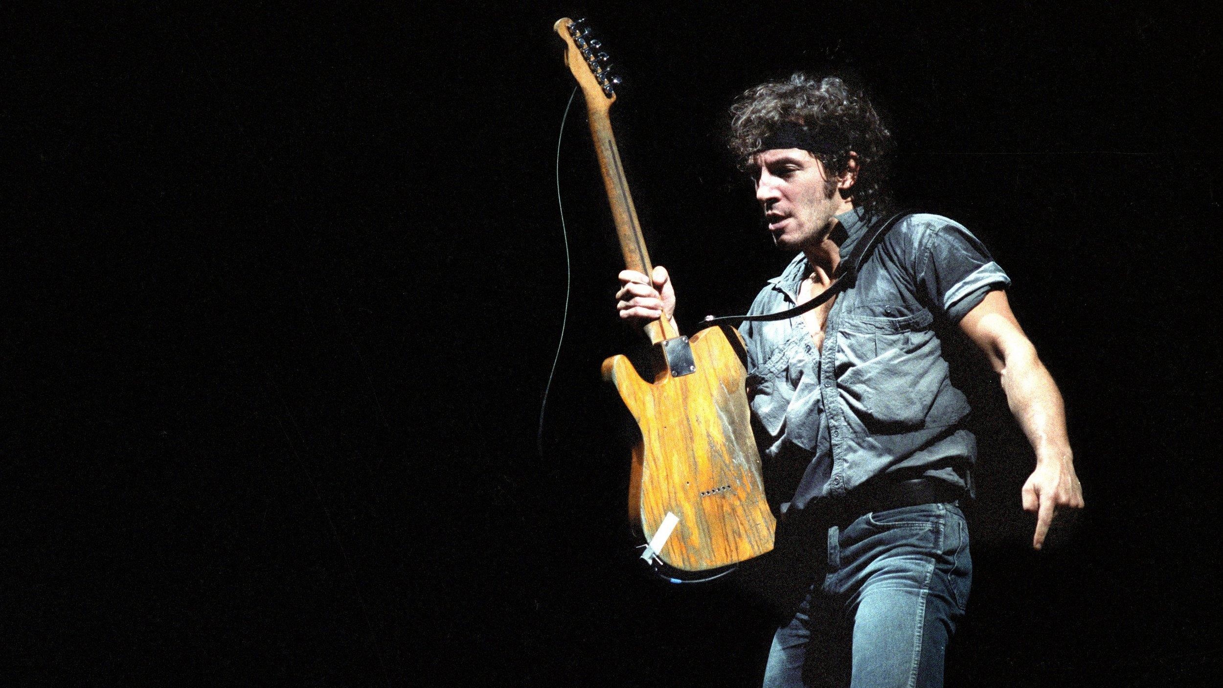 Bruce Springsteen's Legendary Telecaster Is the Ultimate Workhorse ...