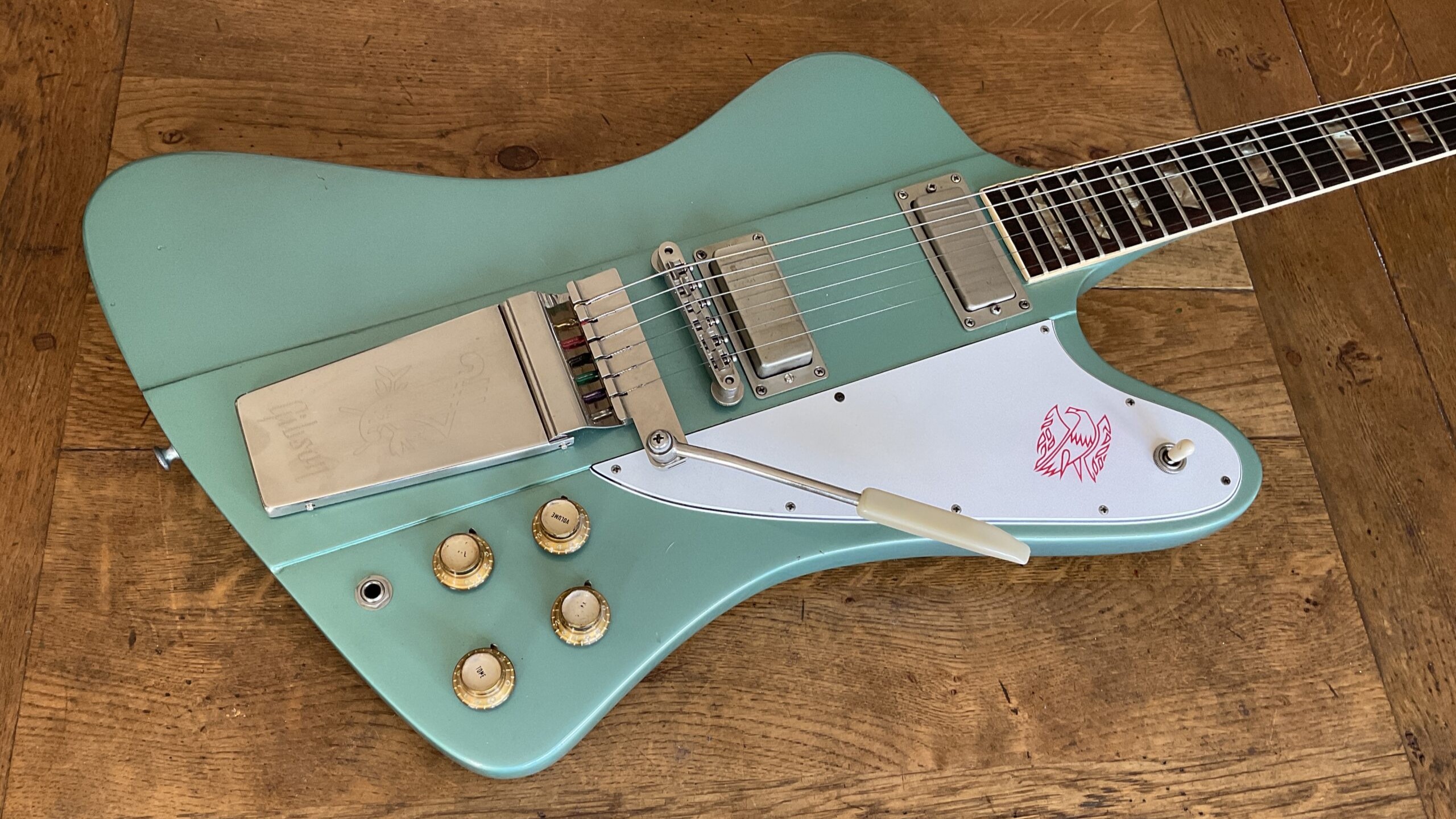 There's a Reason Why This Controversial Gibson Model Failed, but Does ...