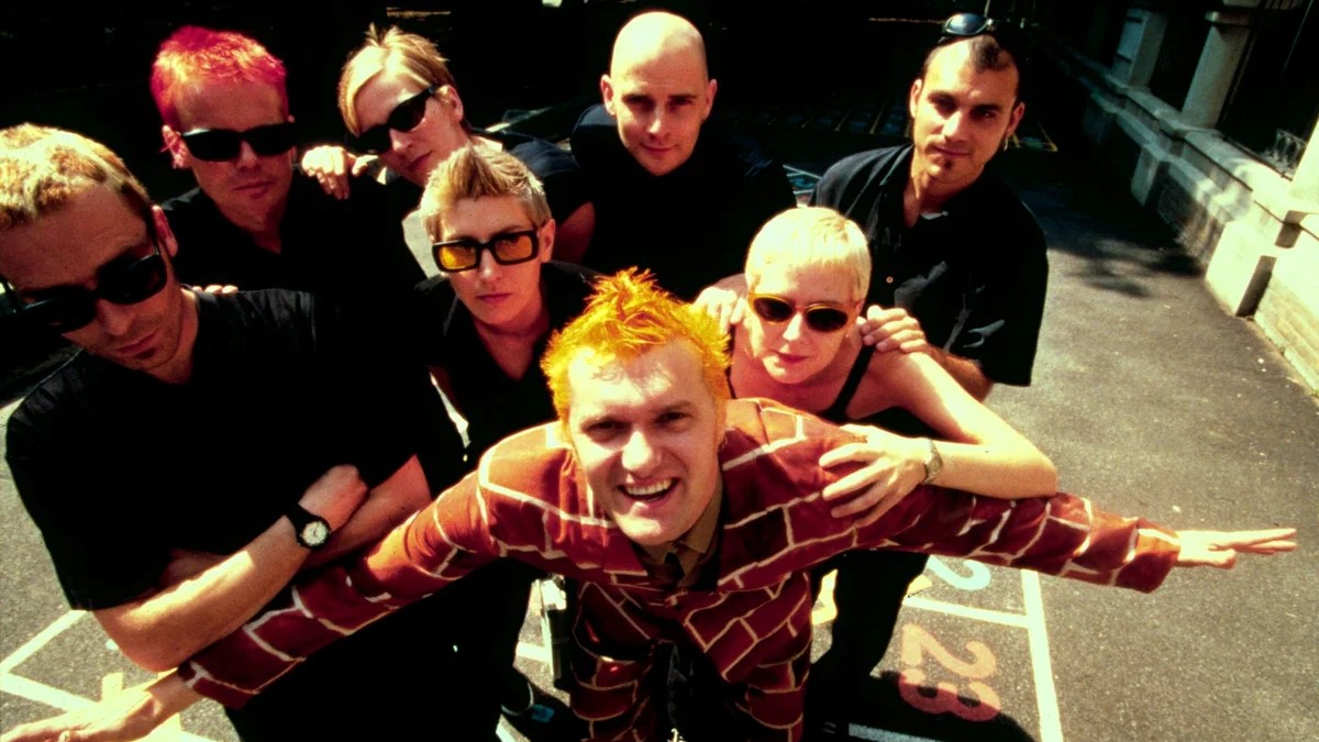 You (Probably) Think They're Another One-Hit Wonder: This '90s Band Was ...
