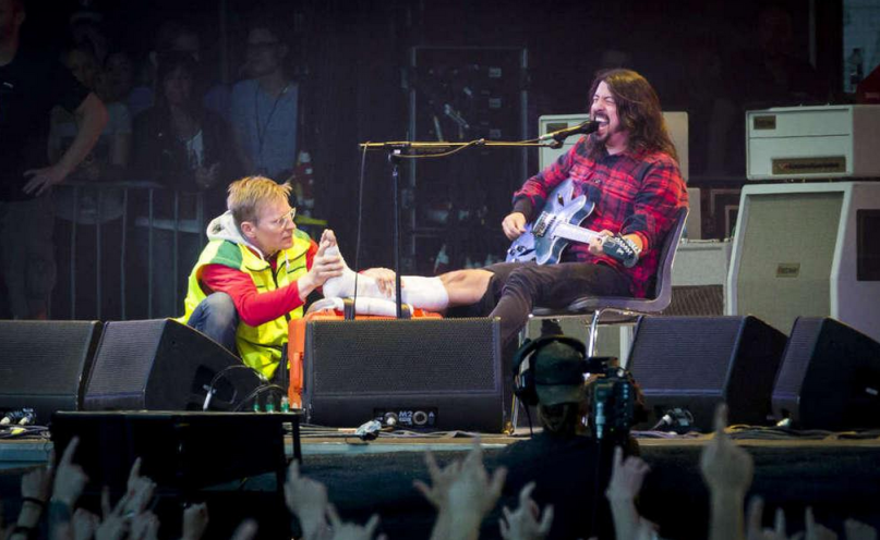 9 Artists Who Got Injured During Their Concerts | Ultimate Guitar