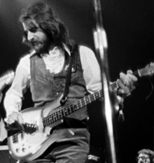 The Story Behind 'Born To Run' by Bruce Springsteen | Ultimate Guitar