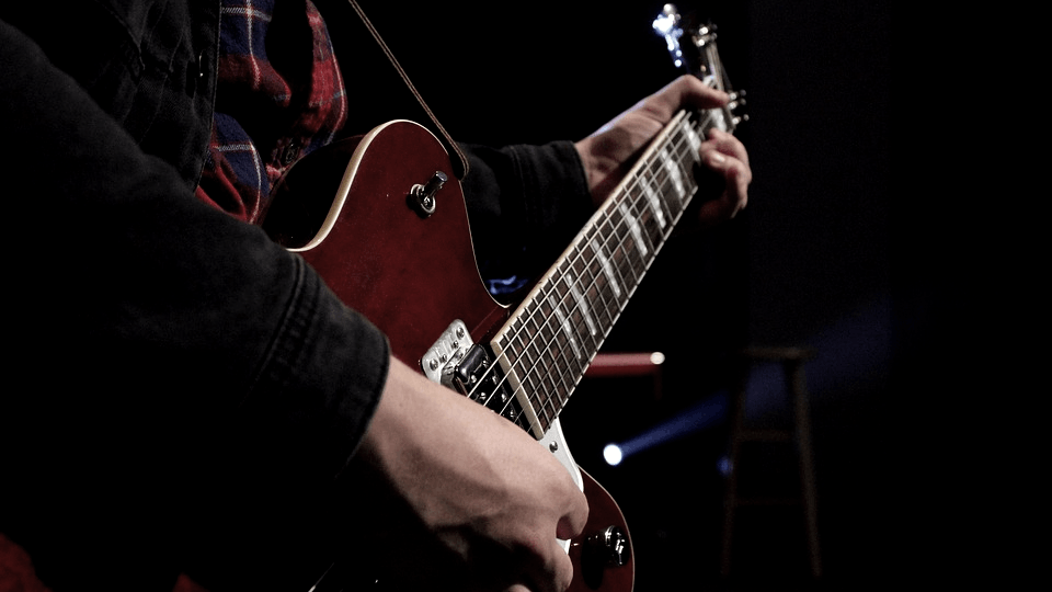 Complete Guide to Downward Pickslanting | Ultimate Guitar