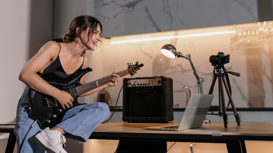 6 Simple Home Recording Tips for Beginner Guitarists | Guitar Lessons ...