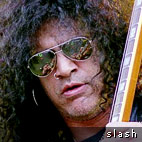 Slash Performs 'Sweet Child O' Mine' For The First Time In A Decade ...