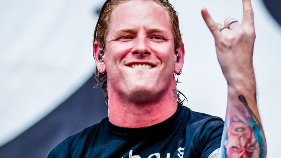 Corey Taylor Says Alice in Chains in 'One of Greatest Rock Bands That ...