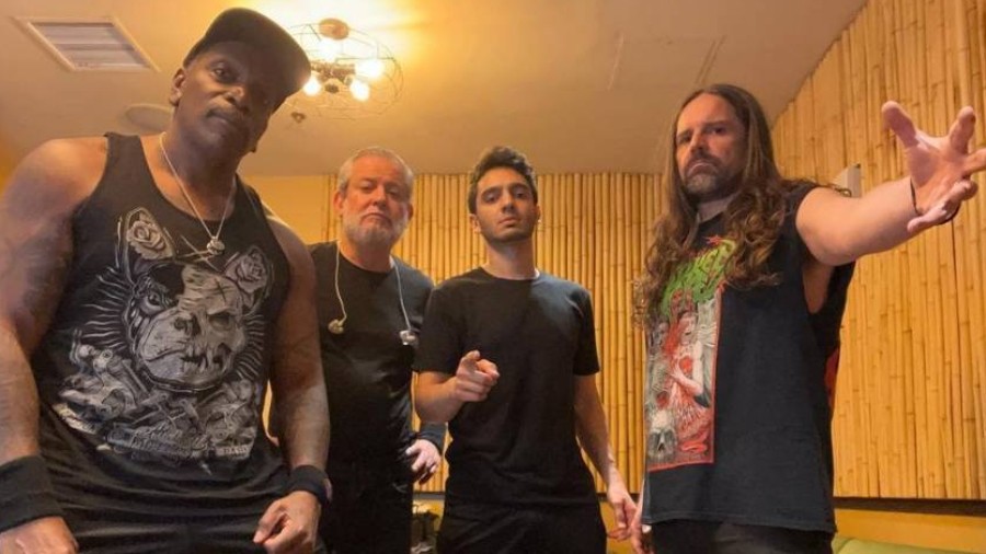 Derrick Green Says Sepultura Will Work on New Album Around Early 2023 ...