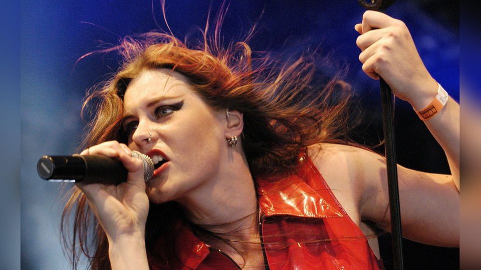 Nightwish's Floor Jansen Shares Health Update Following Tumor-Removing ...