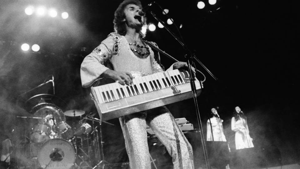 Gary Wright, 'Dream Weaver' and 'Love Is Alive' Singer, Dies Aged 80 ...