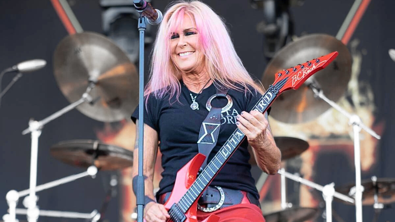'They Couldn't Put Together That She's a Female Playing Guitar': Lita ...