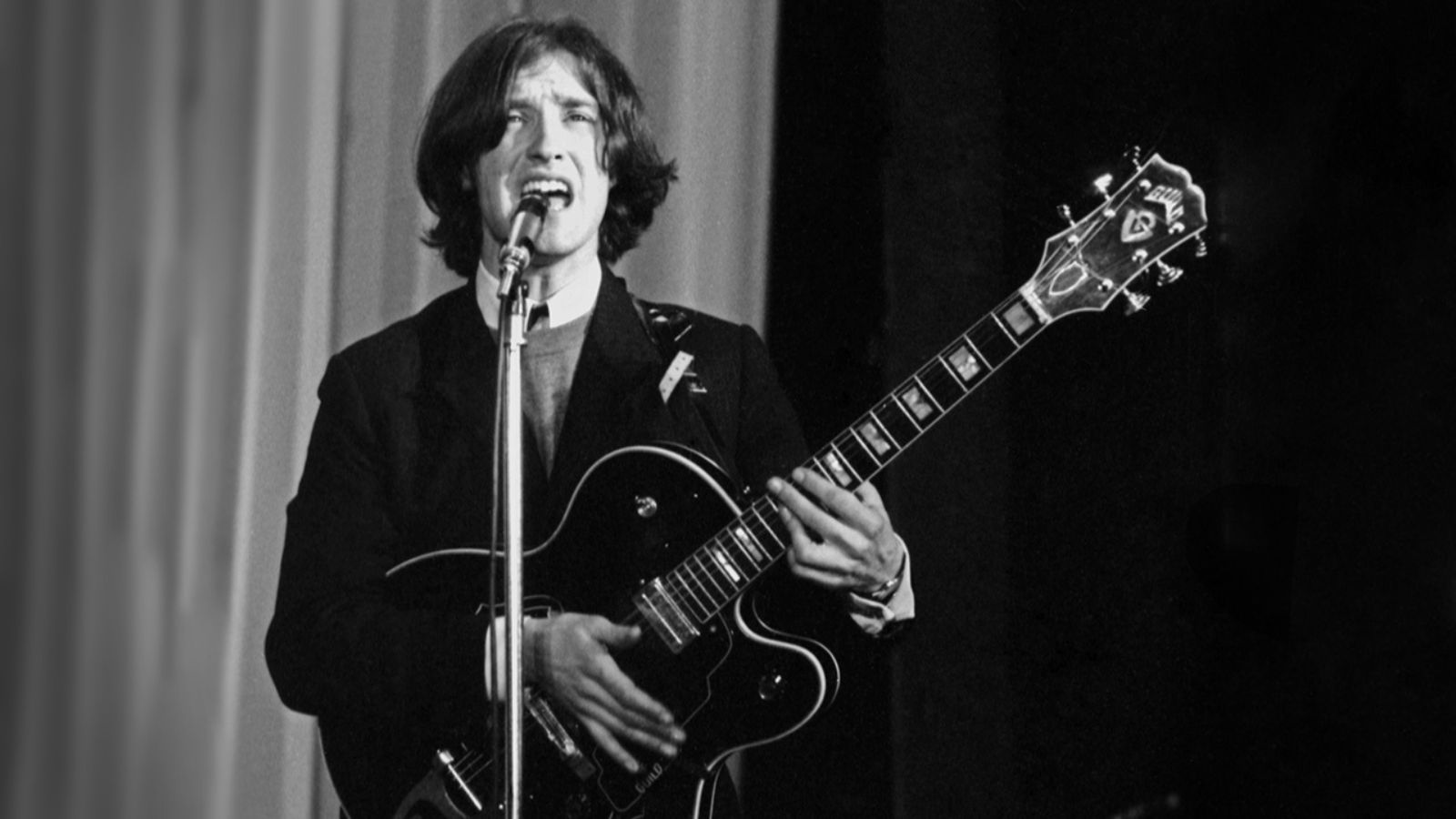 Want The Original Hard Rock Tone? The Kinks' Dave Davies Demonstrates ...