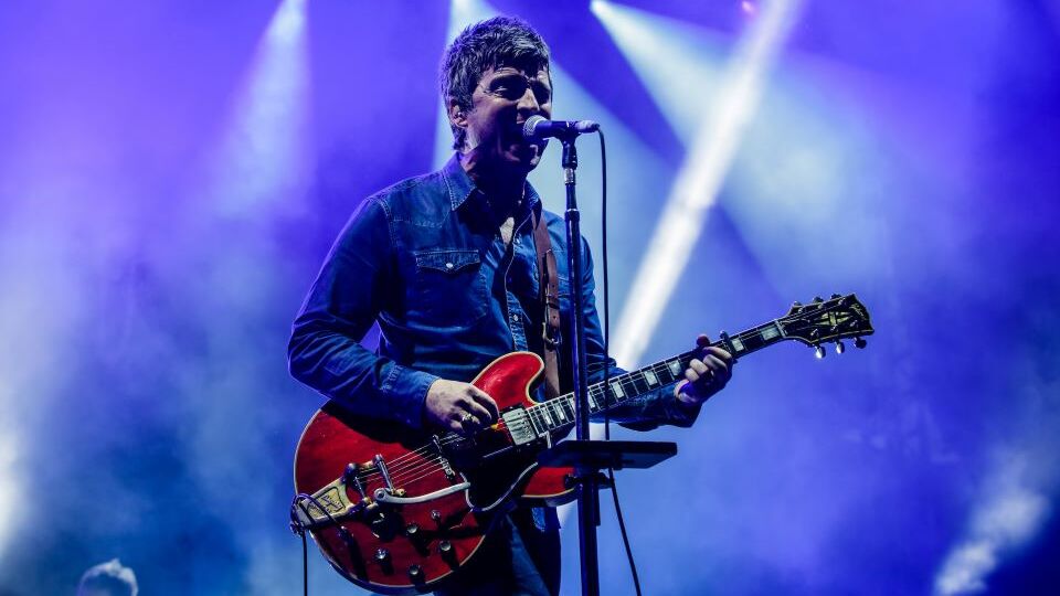 Noel Gallagher Announces Release Date For New Gibson Signature Model ...