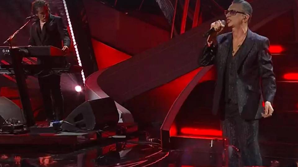 Depeche Mode Performs The New Single Ghosts Again Live For The First