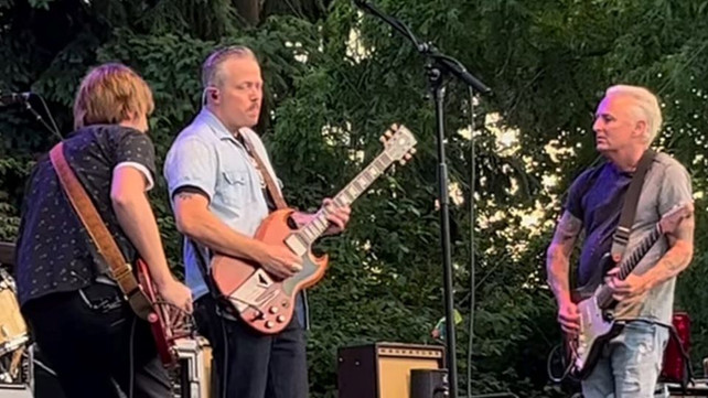 Watch: Here's Pearl Jam's Mike McCready Shredding Live in a Guitar ...