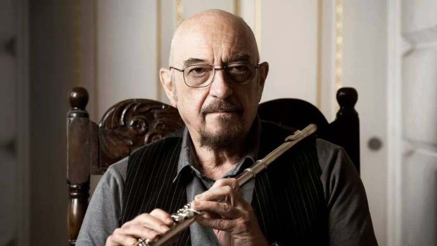 Jethro Tull's Ian Anderson Opens Up on How Long He Can Continue Touring ...