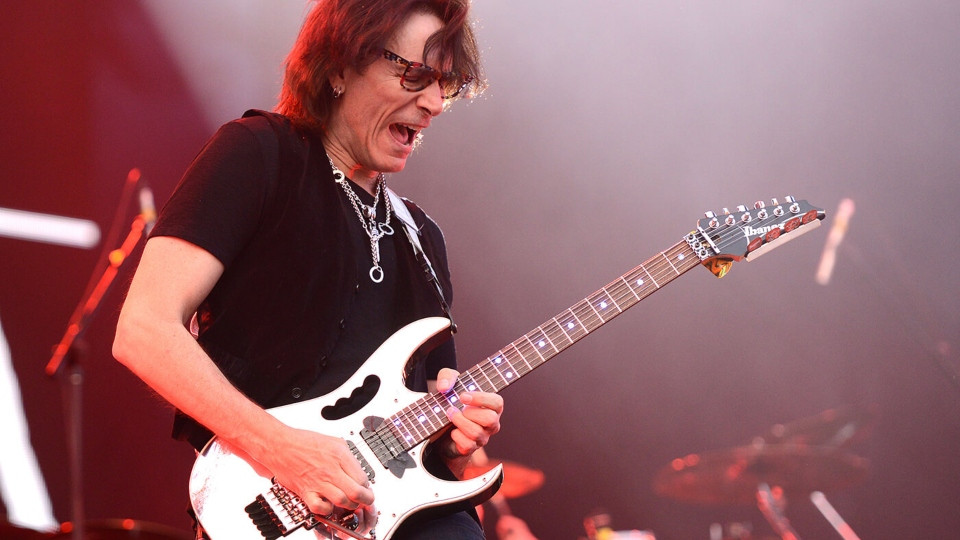 Steve Vai Explains Why He 'Wasn't a Big Fan of the Marshall Sound ...