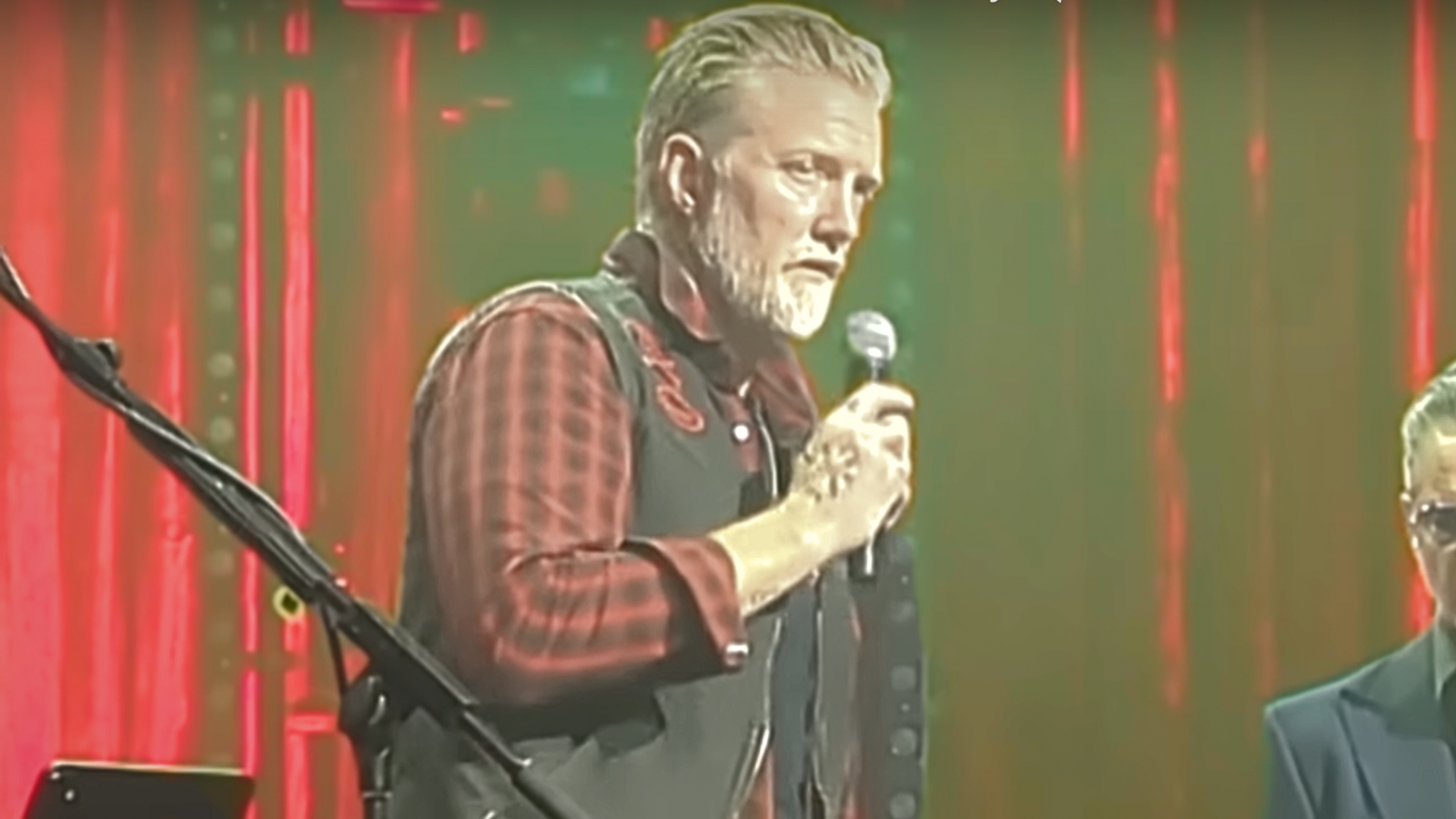Watch: Josh Homme Is Back on Stage for the First Time After Medical ...