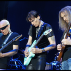 Watch: This Is What G3 2016 Lineup With Guthrie Govan Sounds Like ...