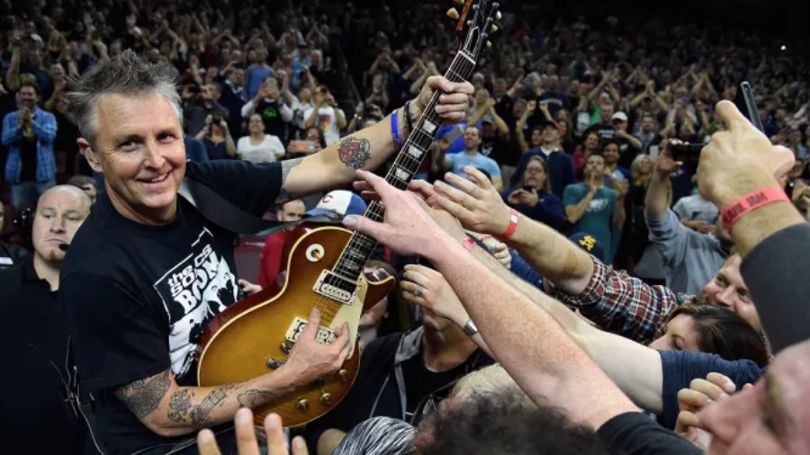 Mike McCready. Playing Style And Distinctive Sound | Articles ...