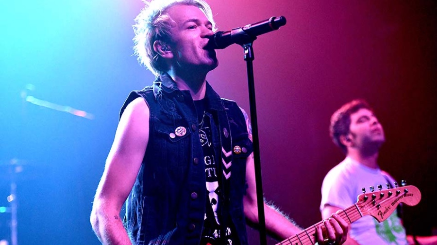 Sum 41 Frontman: This Was My First Thought When I Picked Up the Guitar ...