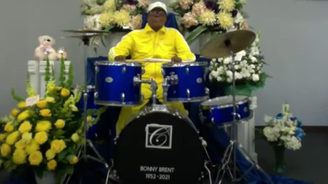 Deceased Drummer's Body Sits Behind Drum Kit at Funeral | Music News ...