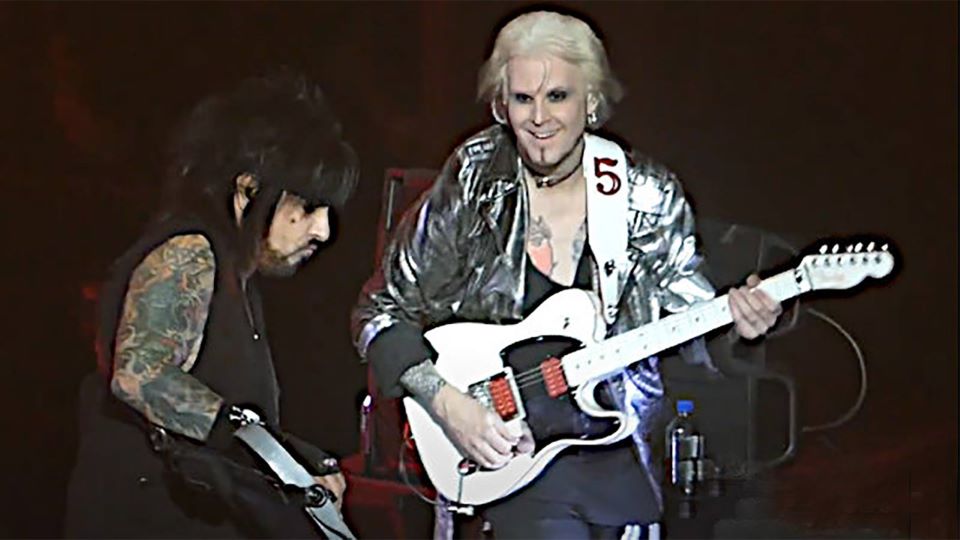 Watch: This Is How Mötley Crüe Sound on First Live Show With John 5 ...