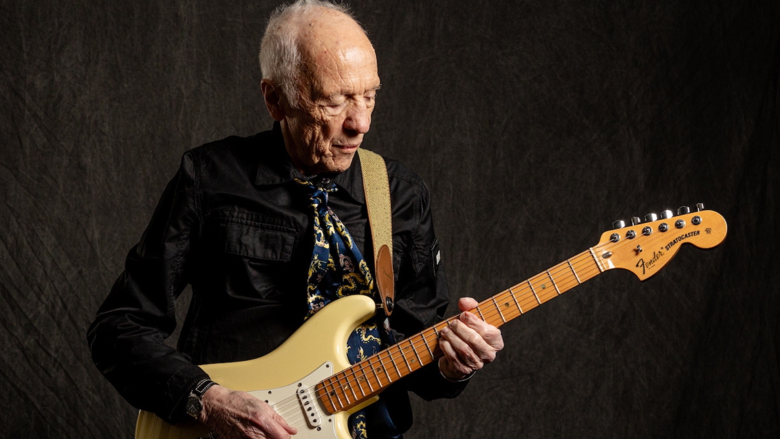 'I Was Using the Ordinary Strat': Robin Trower Names Main Differences ...