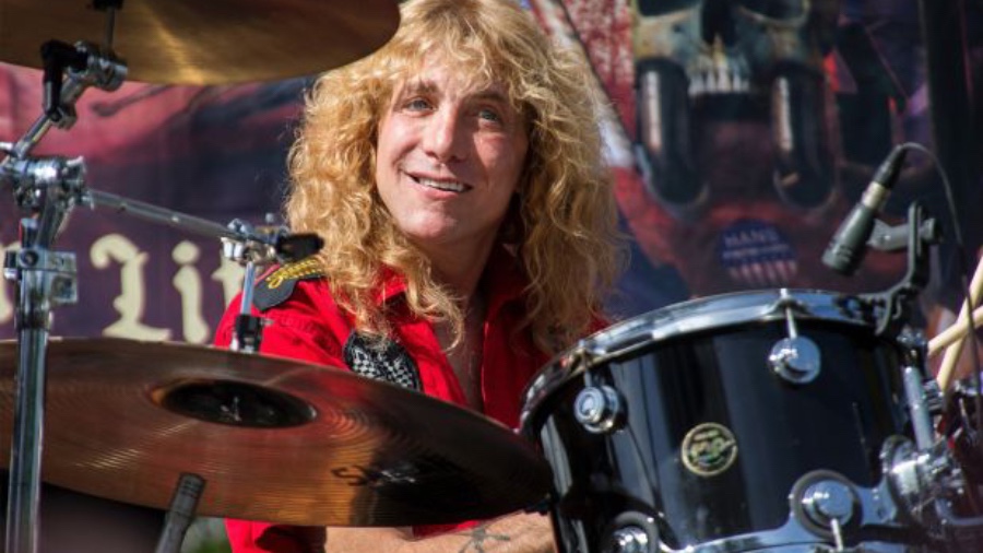 This Is What Steven Adler Sounds Like Playing GN'R Classics in 2019 ...