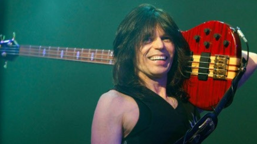 Rudy Sarzo Returns to Quiet Riot: 'It's Time for Me to Come Home' | Ultimate Guitar