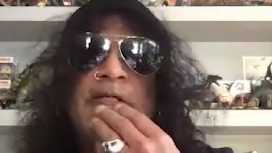 Slash Speaks on 'Really Scary' Accident His Guitarist Was Involved In ...