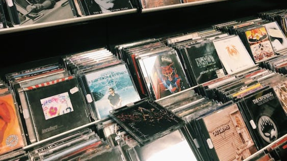 6 Reasons Why You Shouldn't Give Up On CDs | Ultimate Guitar