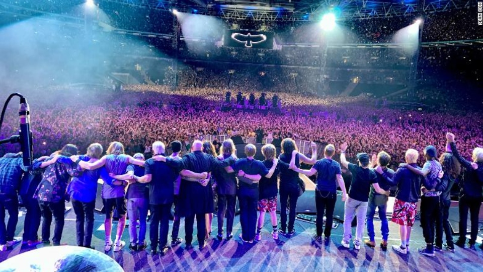 Check Out the Full 50-Song Setlist & Entire All-Star Lineup From Foo ...