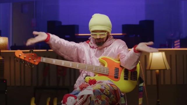 WTF: Bassist MonoNeon is the Proud Owner of the First-Ever Signature ...