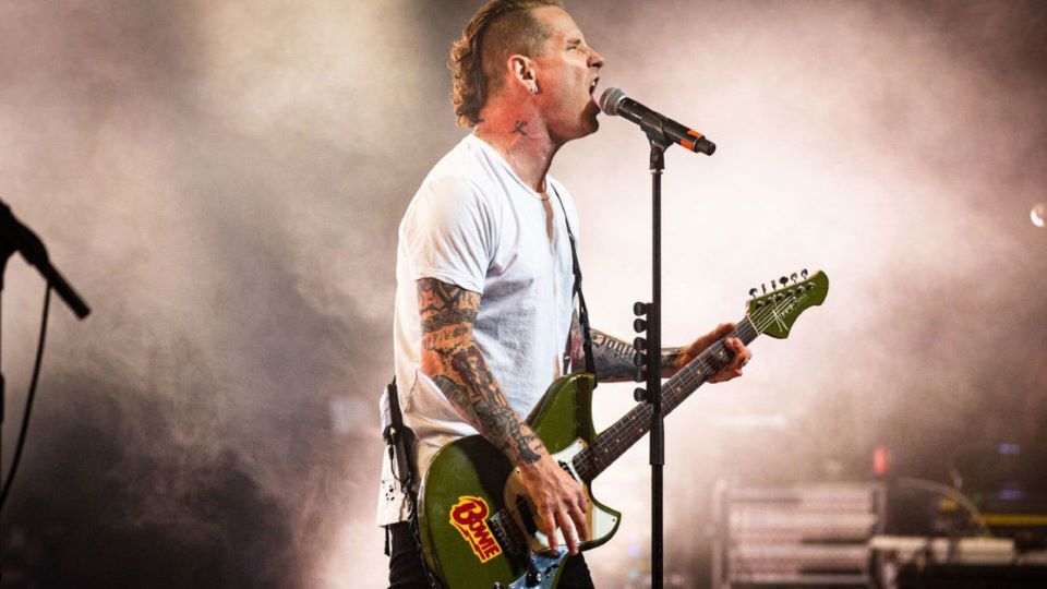 Watch: Corey Taylor Debuts New Solo Songs Live on US Tour Kick-Off ...