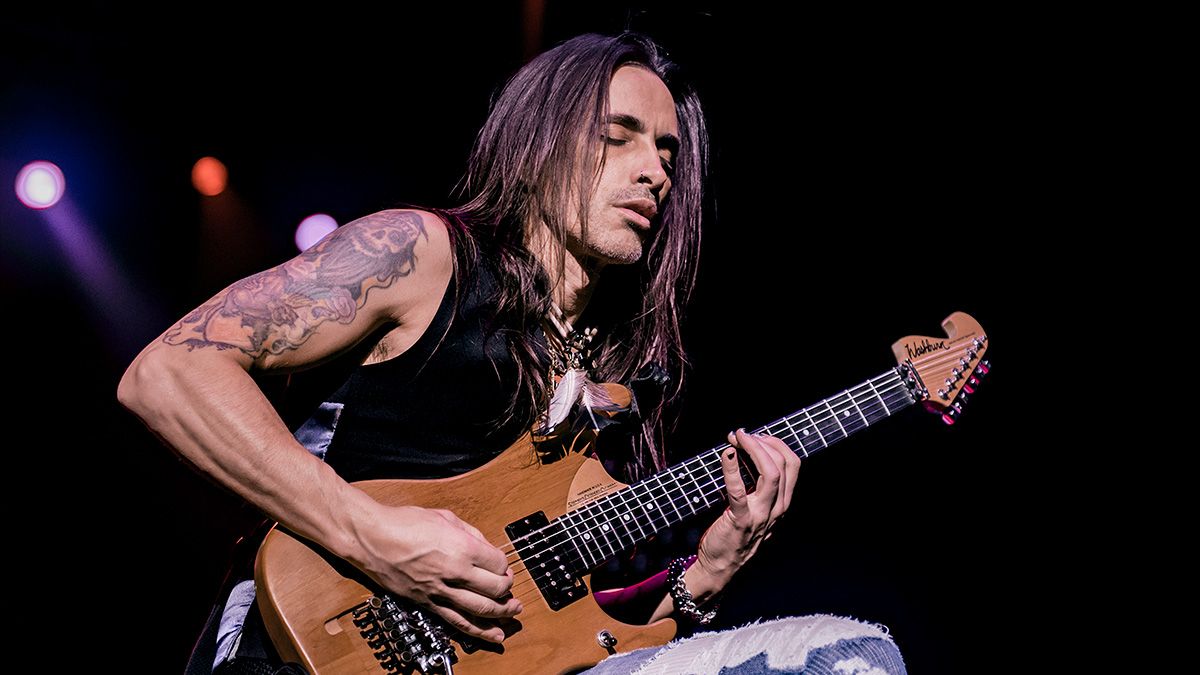 Nuno Bettencourt Explains Why Young Guitarists Shouldn't Learn Music ...