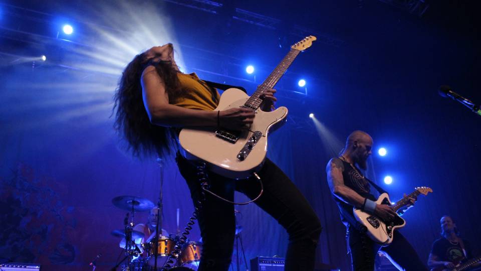 8 Inspiring Female Rock Guitarists to Check Out Right Now | Ultimate Guitar