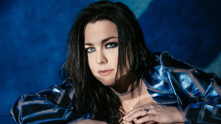 Amy Lee Addresses Rumors That She's Linkin Park's New Singer | Ultimate ...