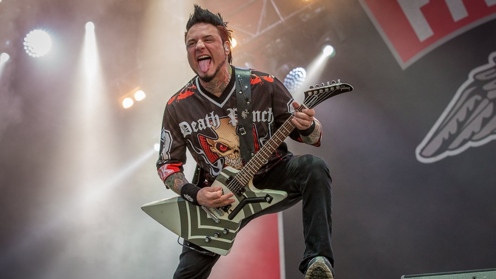 'There Were Problems': Ex-Five Finger Death Punch Guitarist Opens Up on ...