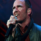 Stone Temple Pilots Anger Fans With Late, Short Show | Ultimate Guitar