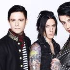 Falling In Reverse Frontman Gets Booed and Hit With Beverage on 'Self ...