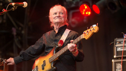 The Kinks Bassist Jim Rodford Dead at 76 | Music News @ Ultimate-Guitar.Com