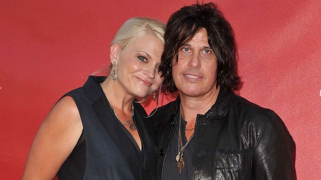 STP Guitarist Dean DeLeo's Wife Files for Divorce, Shares Disturbing ...